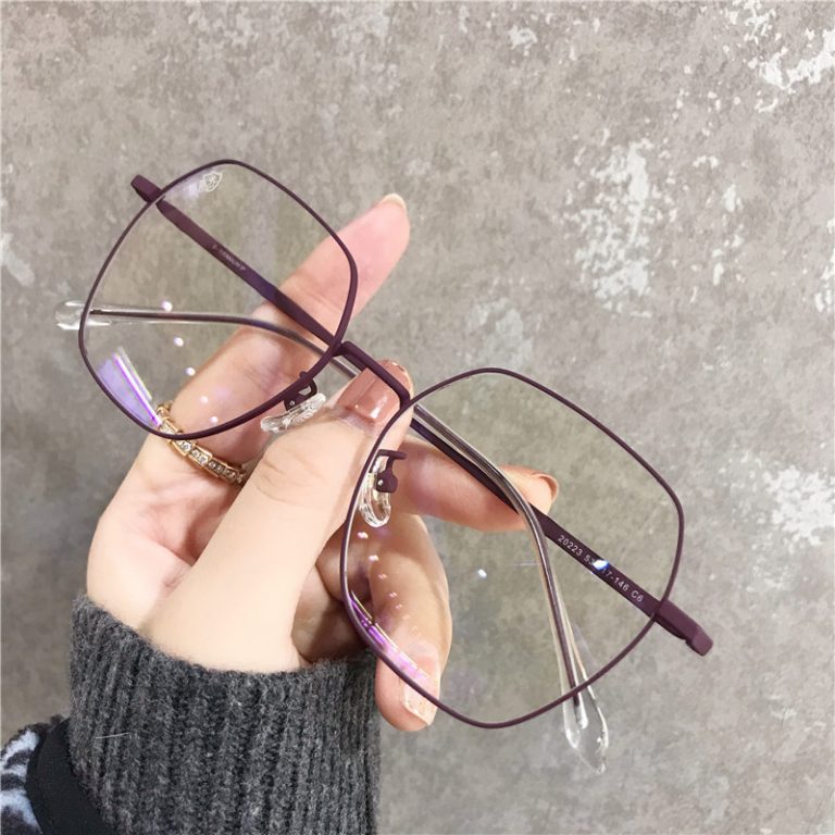 Ultra Light Titanium Glasses Frame - CircleQ Essentials